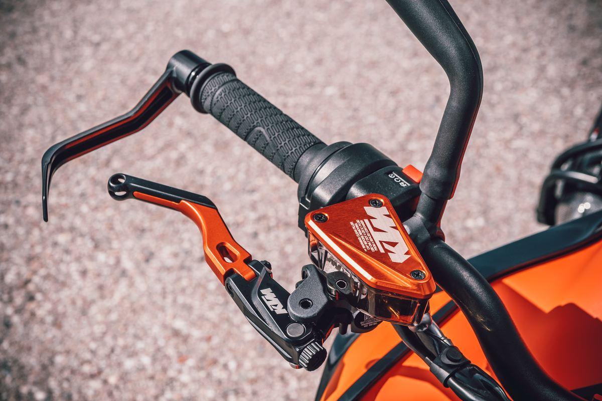 KTM Front Brake Fluid Reservoir Cover 790/890/990 Duke/Adv/R 2018-2024 ...